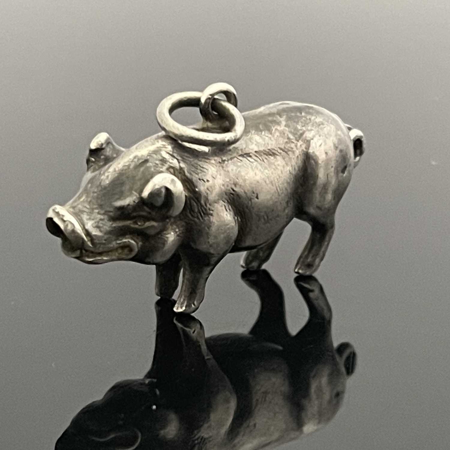 Lot 318 - A Victorian silver novelty propelling pencil,