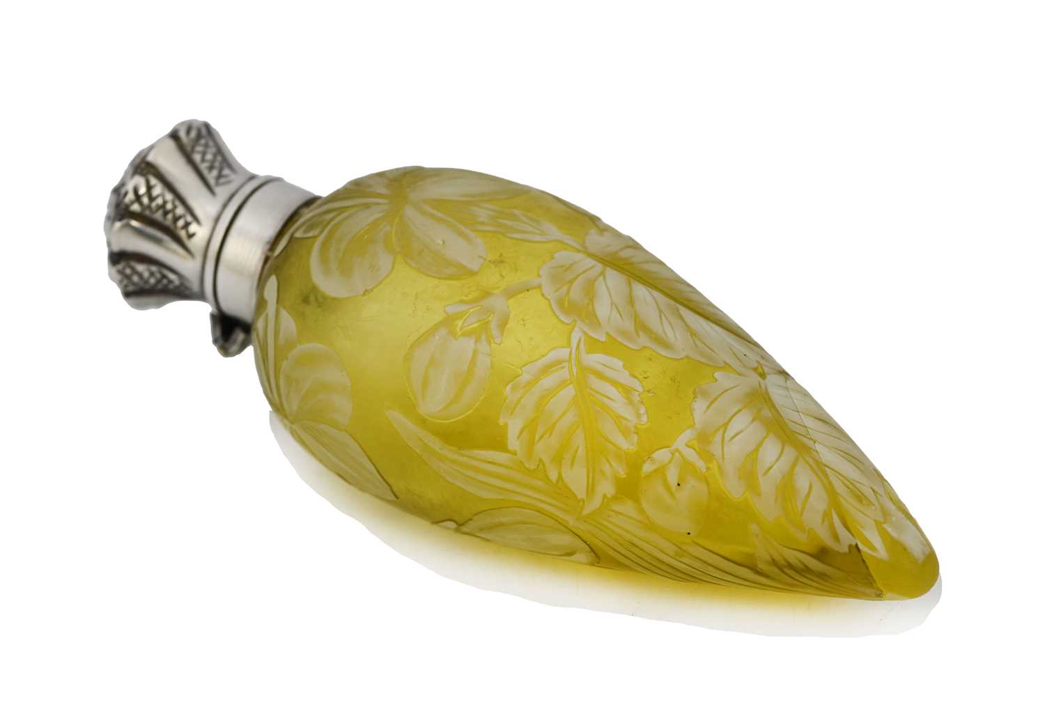 Lot 379 - Thomas Webb and Sons, a cameo glass scent