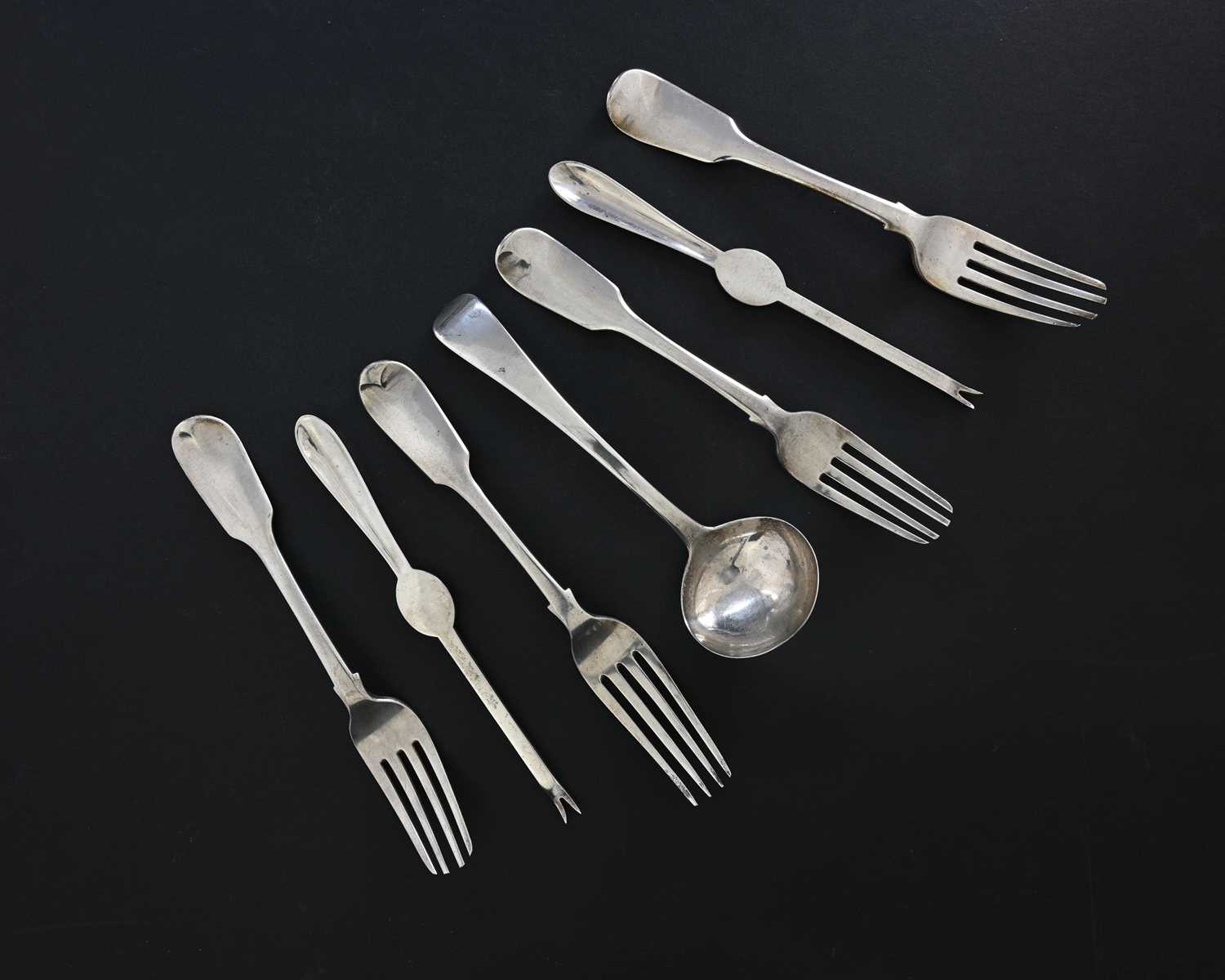 Lot 228 - A quantity of hallmarked silver flatware, to
